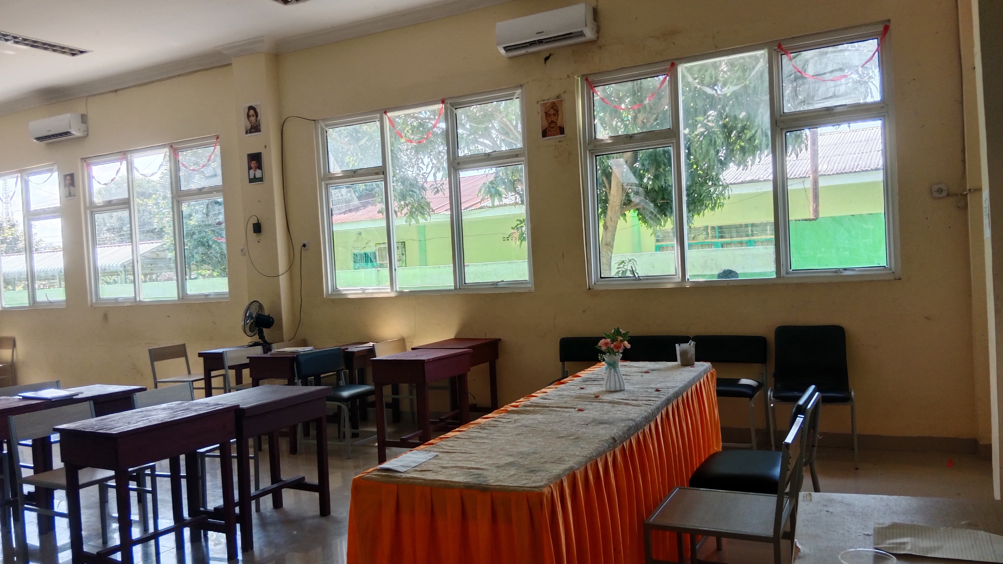 Landing Page with Dynamic Gallery